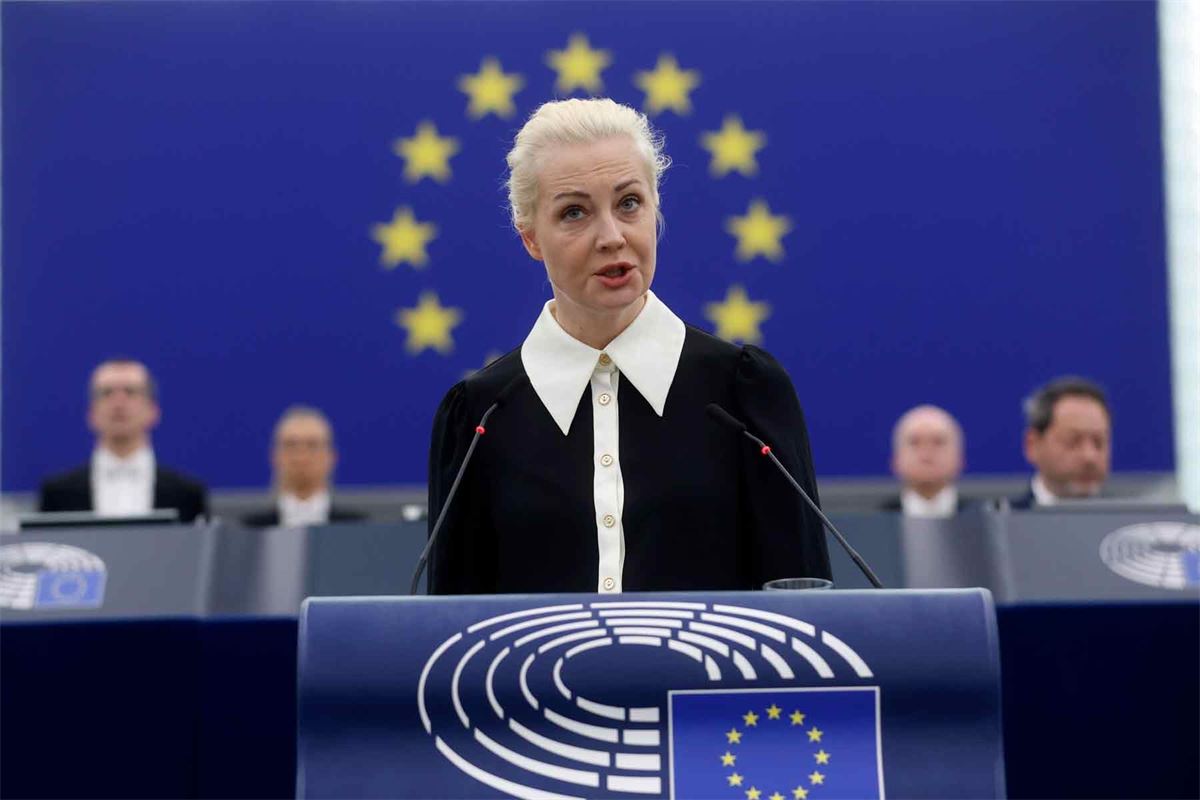 Yulia Navalnaya takes centre stage at the European Parliament